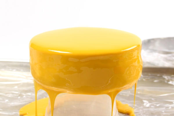 Easy colored mirror glaze recipe - Chef Iso